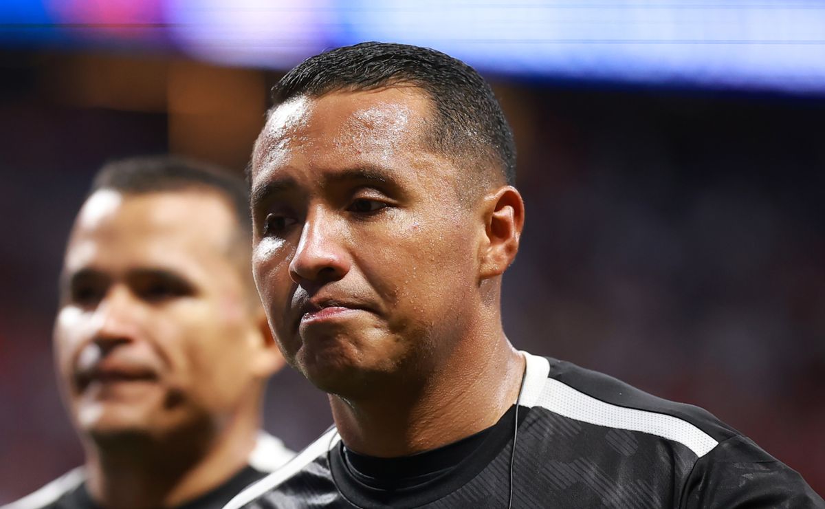 Ivan Barton Appointed as Referee for Turkiye-Paraguay World Cup Match