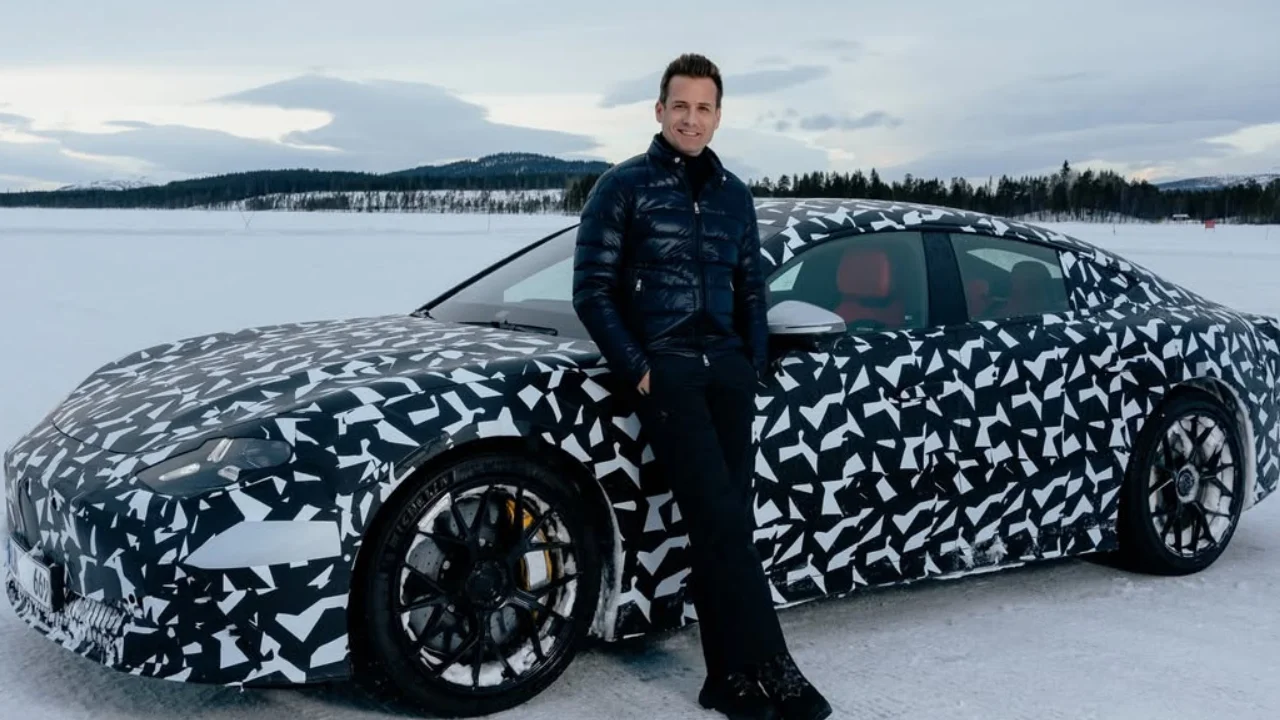 Mercedes sent Harvey Specter from Suits to drive its Mercedes-AMG GT 4 ...