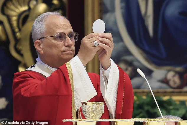 Pope Leo's popularity with Republican Catholics plummets after his ...