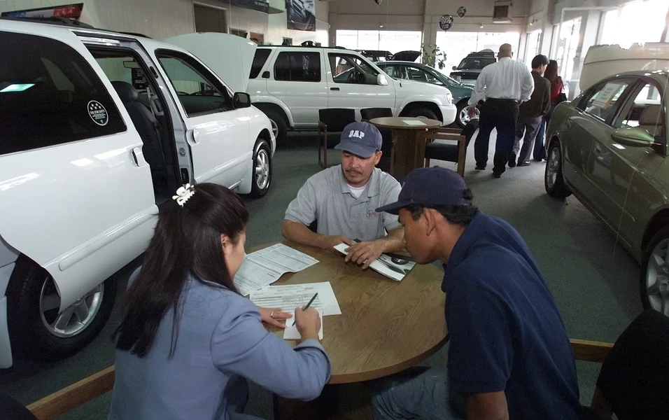 Experts warn against revealing car budget to dealers