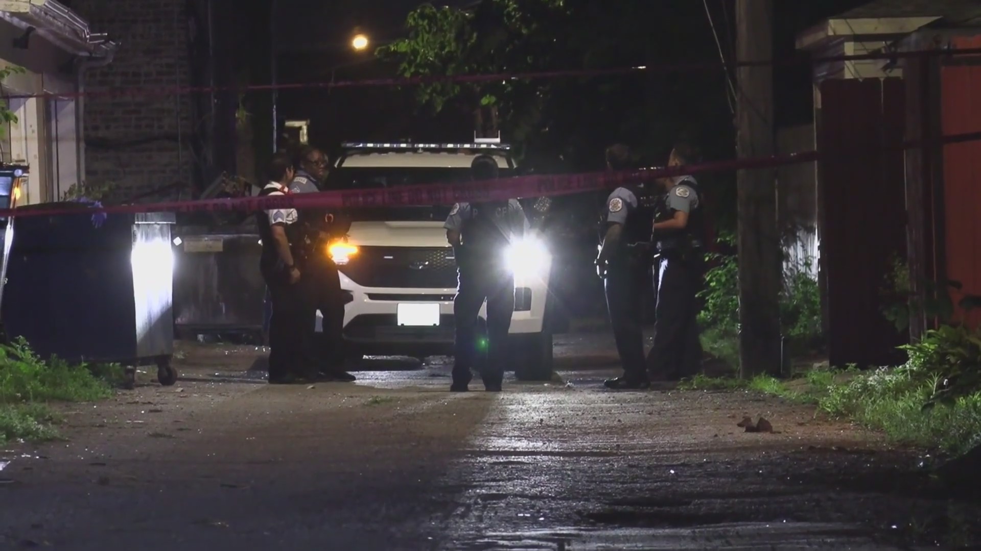 Neighbors react after teen boy found shot to death on South Side overnight