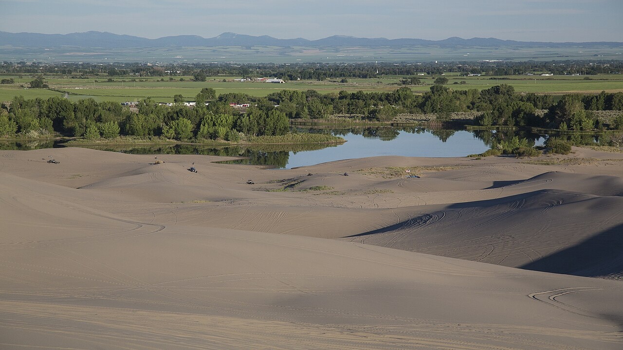 The ice age left a 10,600-acre white sand surprise in eastern Idaho’s ...