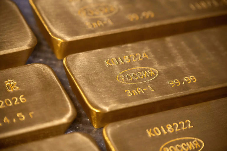 Gold price today: Will gold crash into bear market territory, fall ...