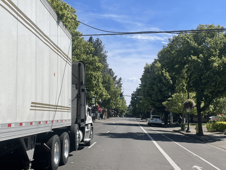 PGE restores power in Beaverton over the weekend after semi truck crash ...