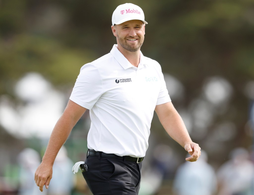 Wyndham Clark’s girlfriend Emily Tanner wears blue skirt in US Open embrace