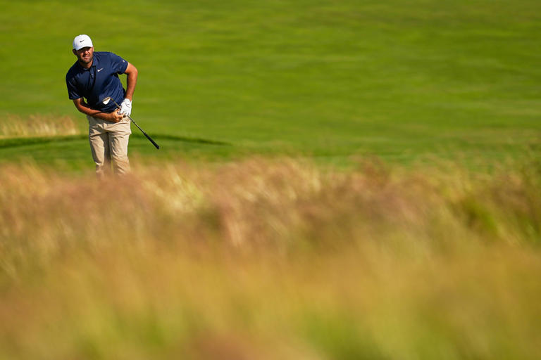 A classic Scottie Scheffler round puts the 4-time major champ in ...