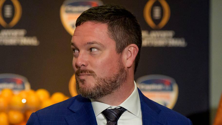 Oregon hosting elite two-way recruit on official visit