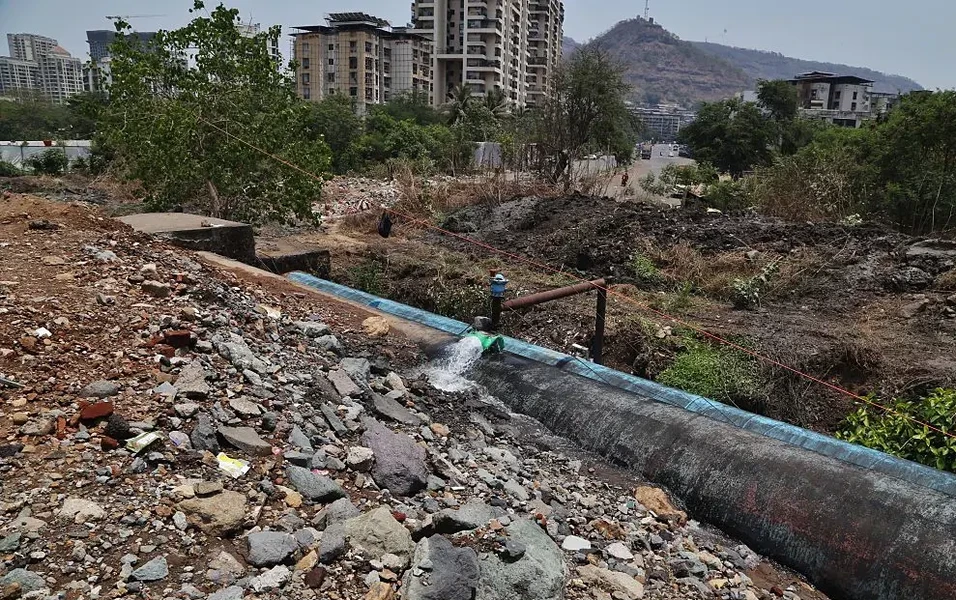 BMC water cuts push tanker rates up, threaten project delays
