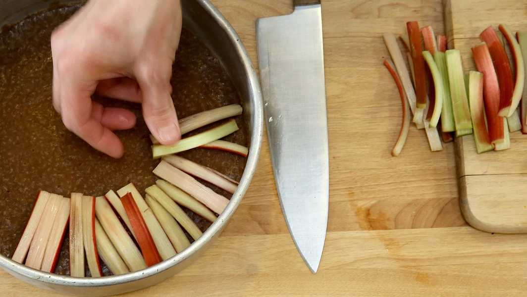 12 sweet and tart rhubarb recipes to try