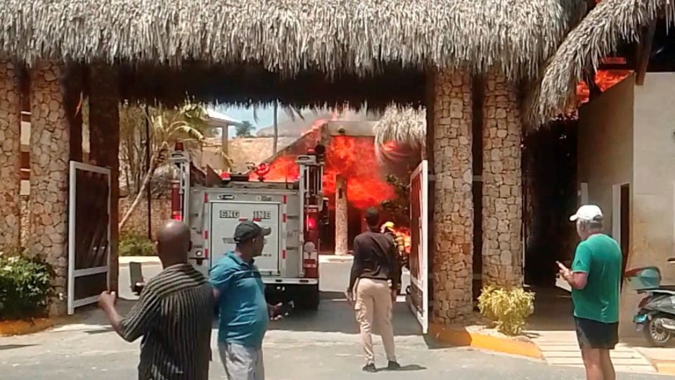 Woman killed, 1,700 evacuated in beach hotel fire in Dominican Republic