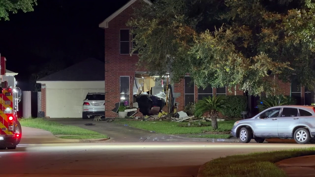Harris County crash: Tesla crashes into house on Rose Hollow Lane