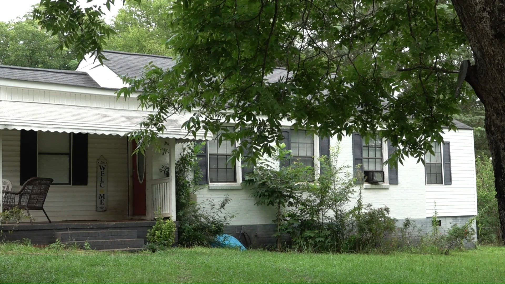 Two people found dead inside Milledgeville home, police investigating