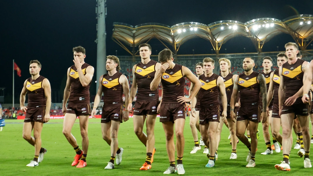 Impey injury clouds Hawks win as Watson eyes history