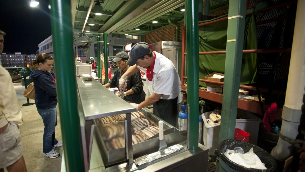 4 regional hot dogs across the United States
