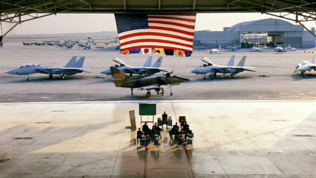 4 real-life Top Gun filming locations
