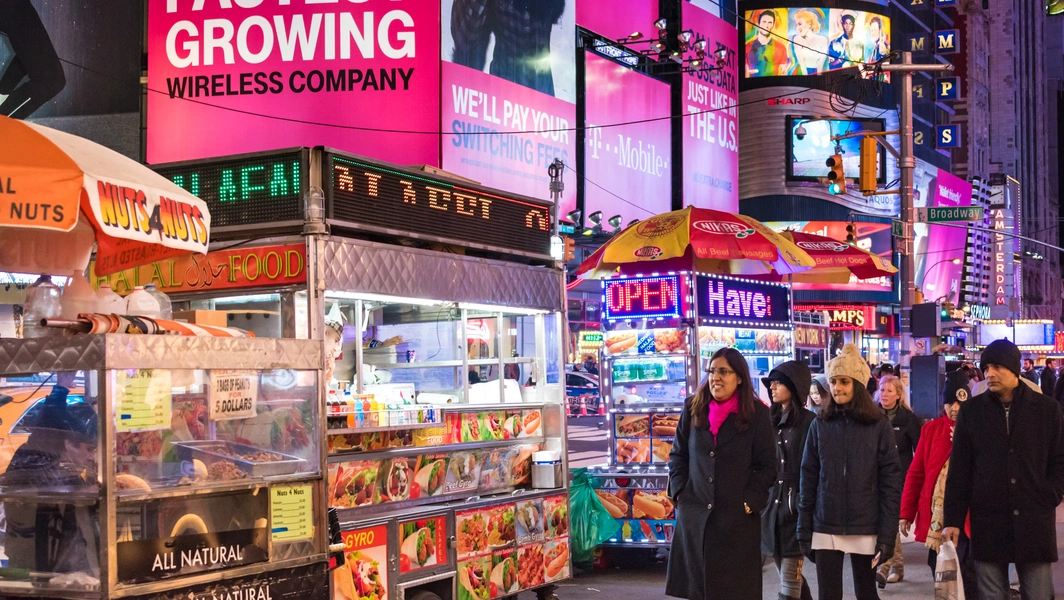 World Cup tourists savor iconic American foods coast to coast