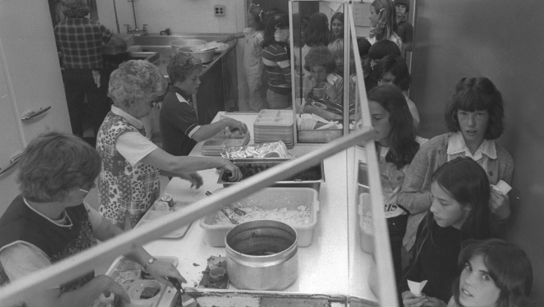 12 memorable 1970s school cafeteria foods