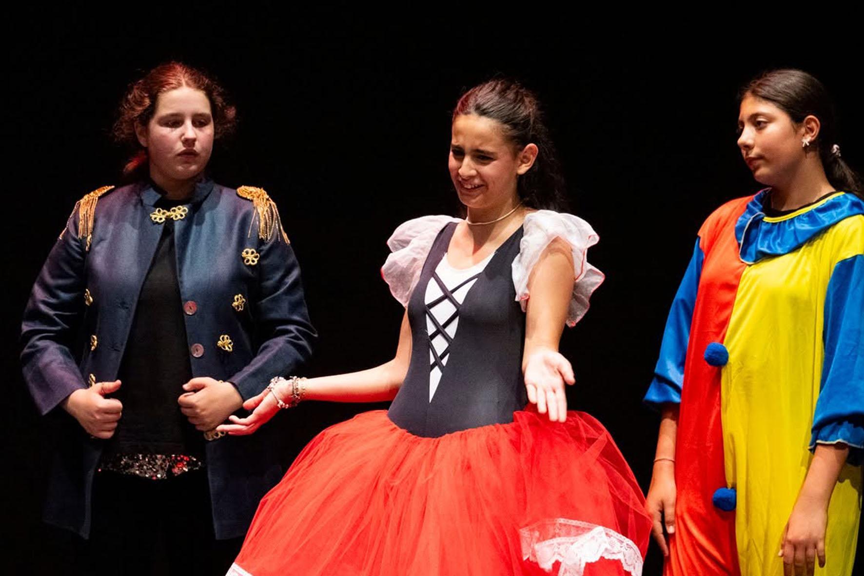 Libera Accademia Teatro. Musical e risate con i saggi