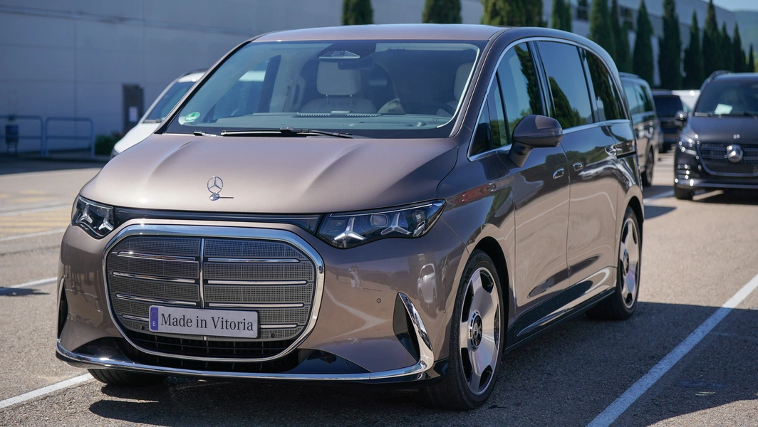 Mercedes unveils VLE electric MPV blending S-Class luxury with van space