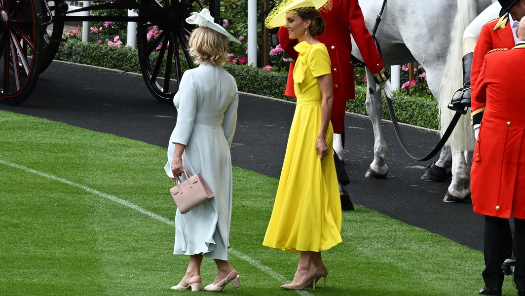 4 memorable British royal fashion highlights
