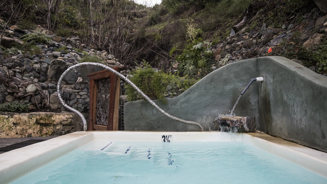 Plunge pools emerge as compact luxury trend for 2026