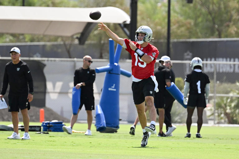 Legendary tight end weighs in on Raiders QB situation and how Vegas ...