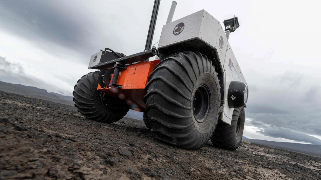 NASA's ERNEST rover sets speed record in desert trials