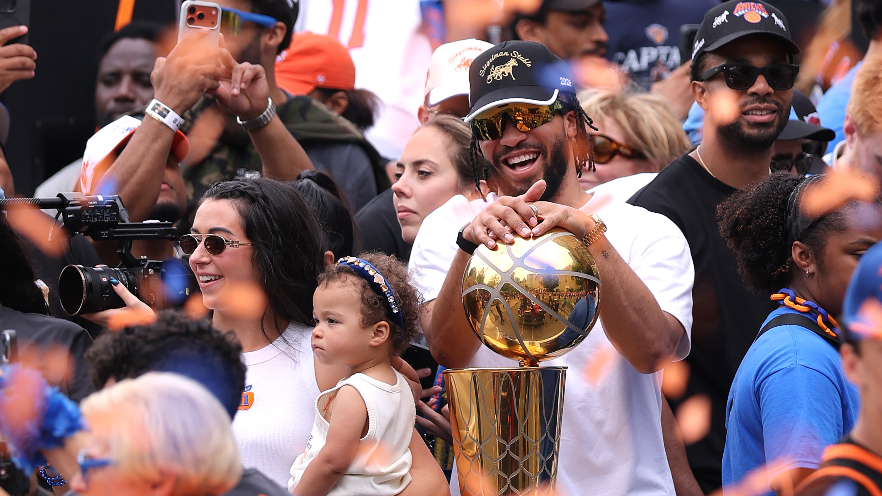 Jalen Brunson ends Elmo feud with kiss at New York Knicks championship ...
