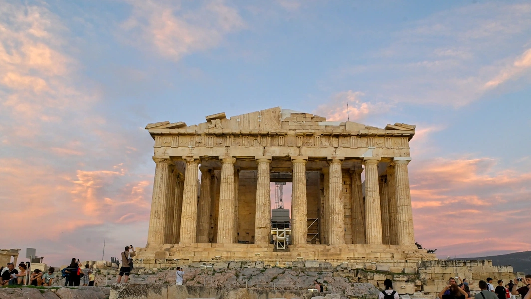 Acropolis tours earn top marks from summer visitors
