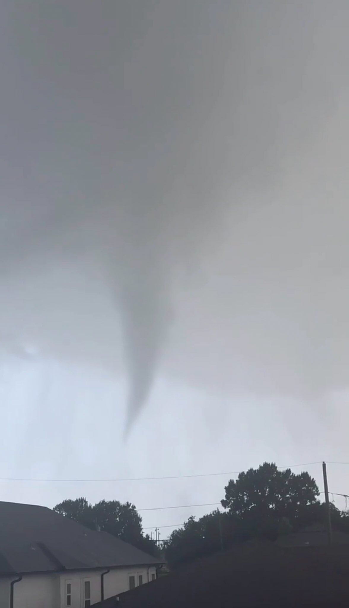 Funnel cloud reported in Arabi, roads closed