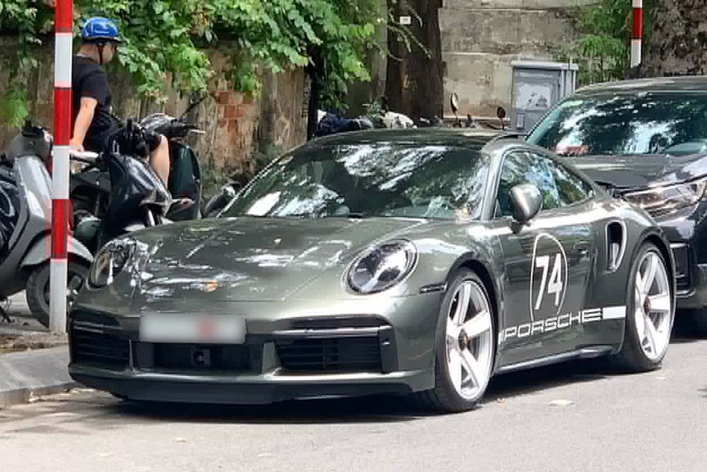 Porsche 911 Turbo 50 years bản giới hạn xuất hiện tại Hà Nội