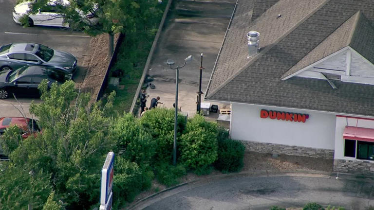 Man arrested after firing gun inside Newnan Dunkin' Donuts restroom