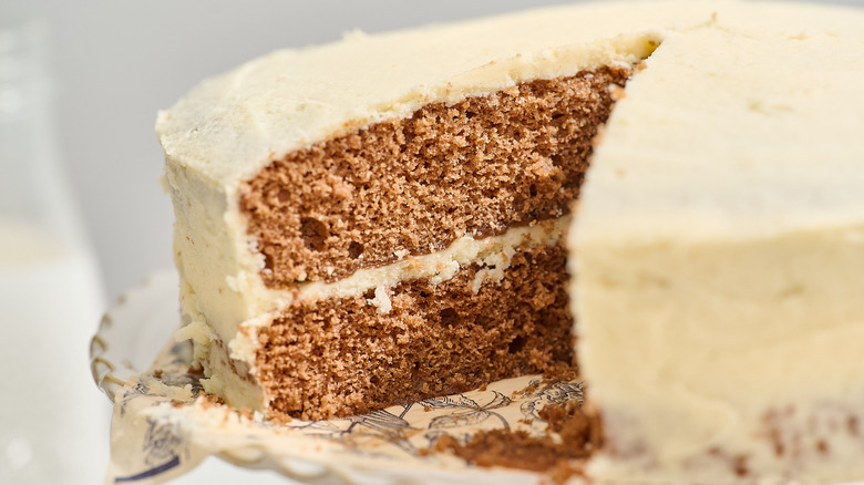Rich, old-fashioned mahogany cake recipe