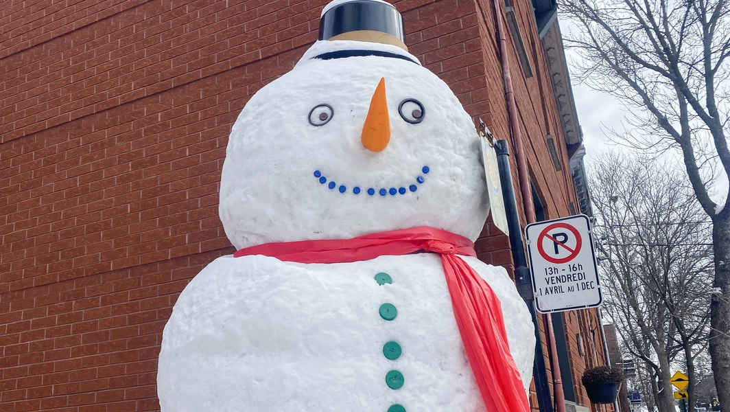 4 creative and unusual snowman designs