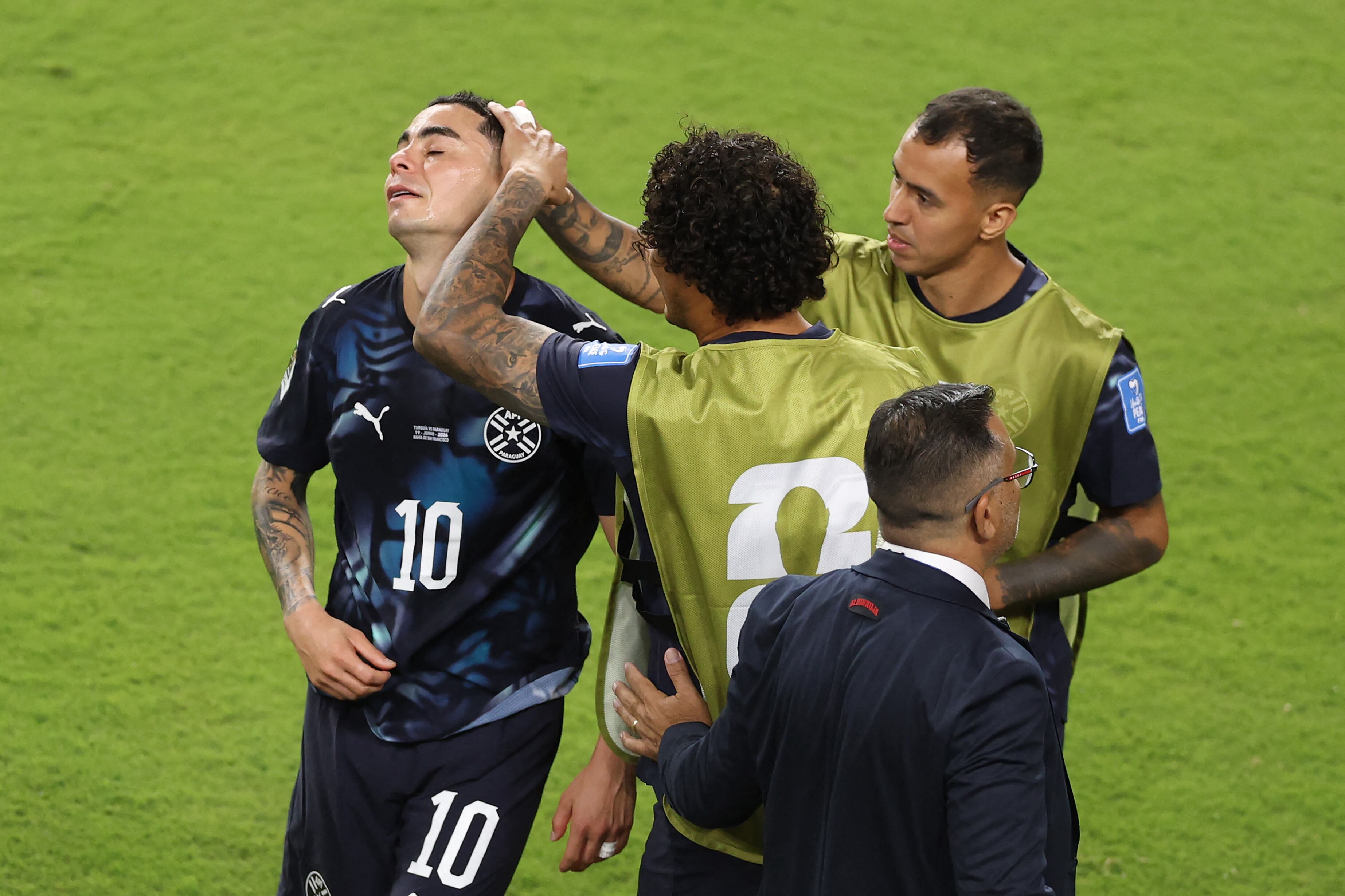 First 'Vinicius rule' red card: Almiron dismissed