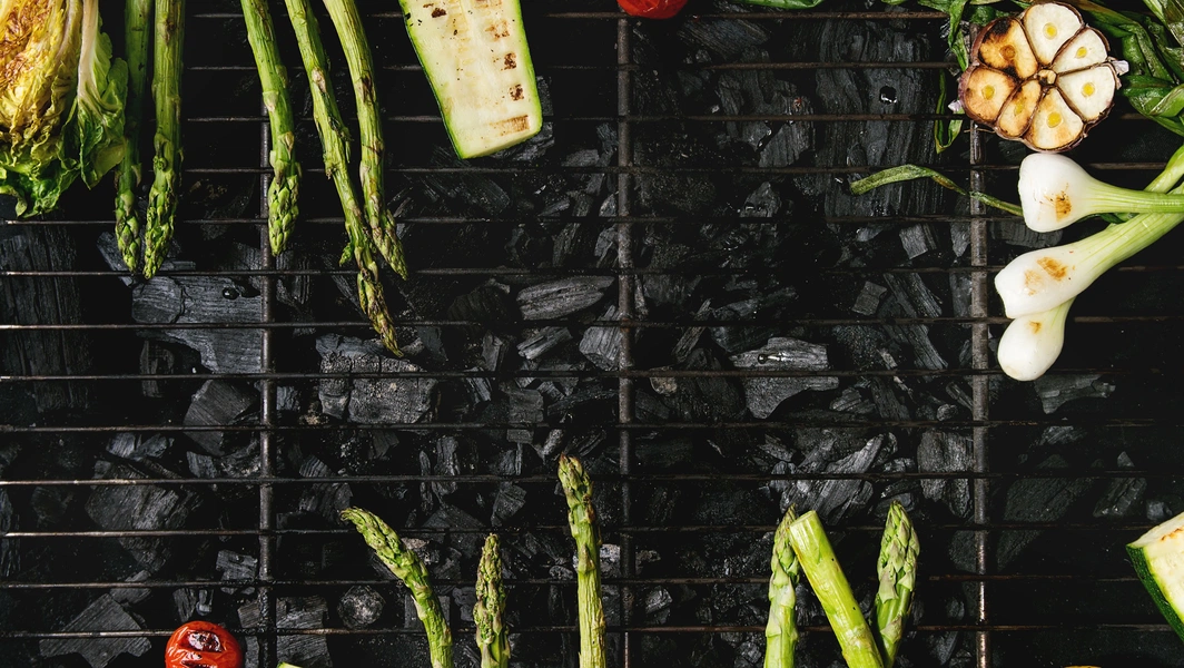 Grill rack selection, care, and cooking techniques