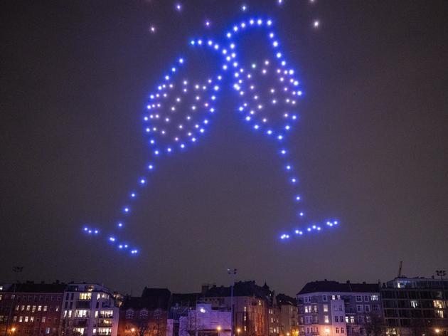 150 Drohnen statt Feuerwerk: TSV Königsdorf setzt auf Hightech-Show zum ...