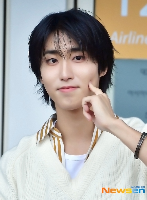 【PHOTO】Stray Kids ハン、海外スケジュールのため出国