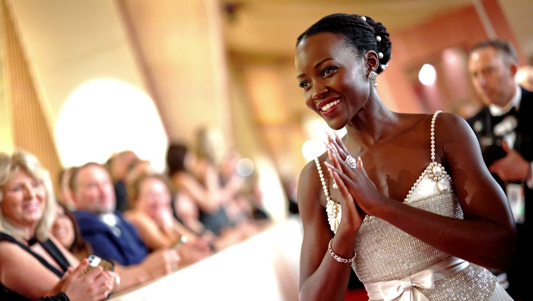 19 actors born outside the United States