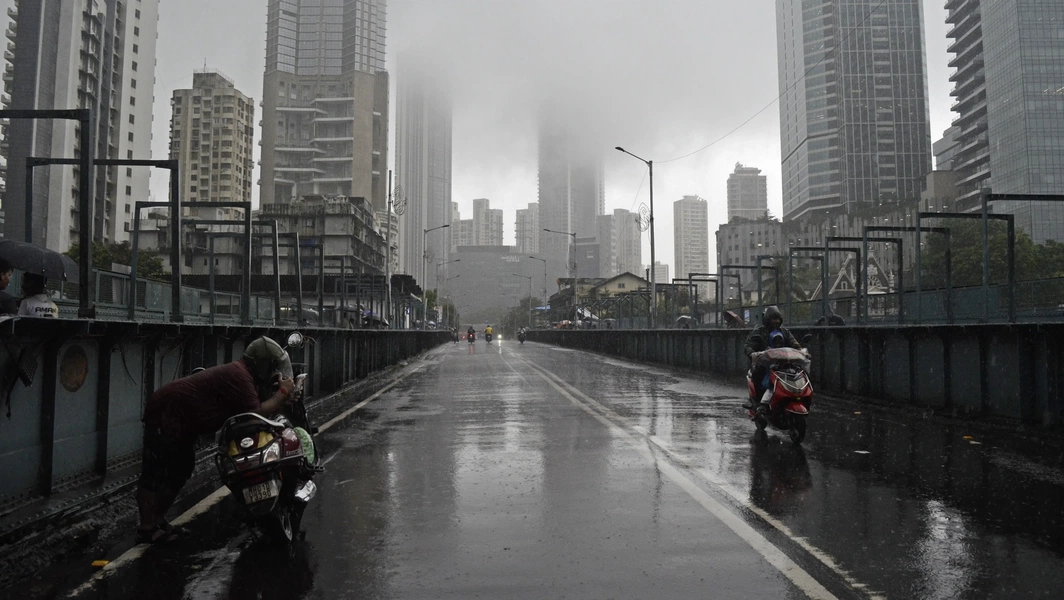 BMC water cuts push tanker rates up, threaten project delays