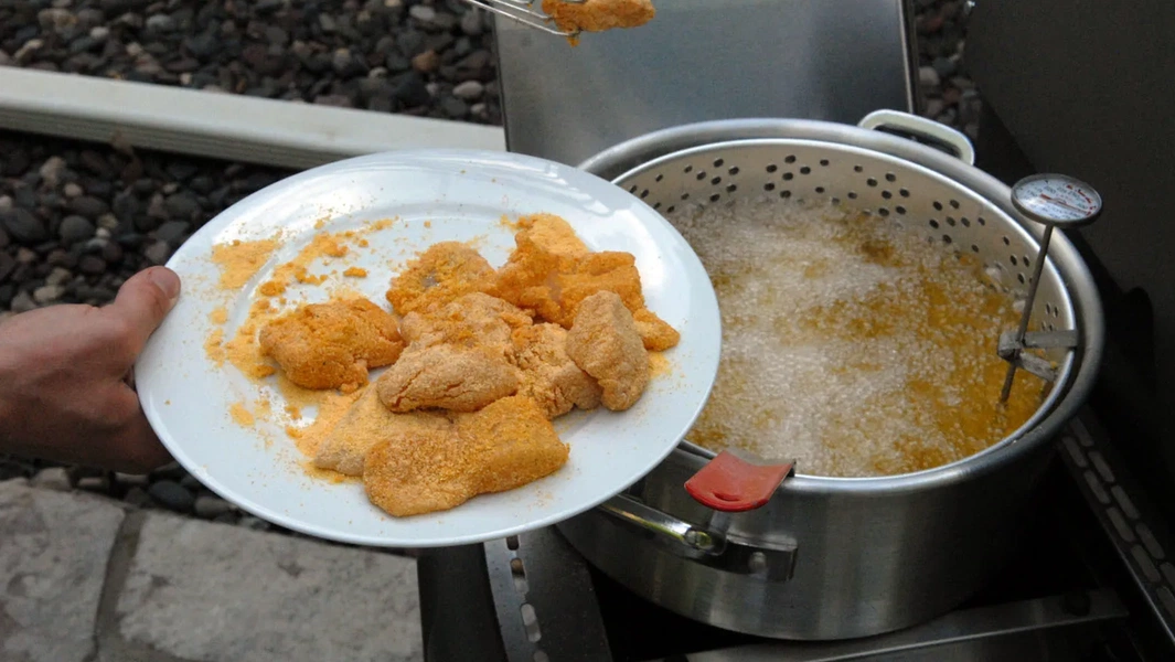 9 fried fish and seafood favorites across the US