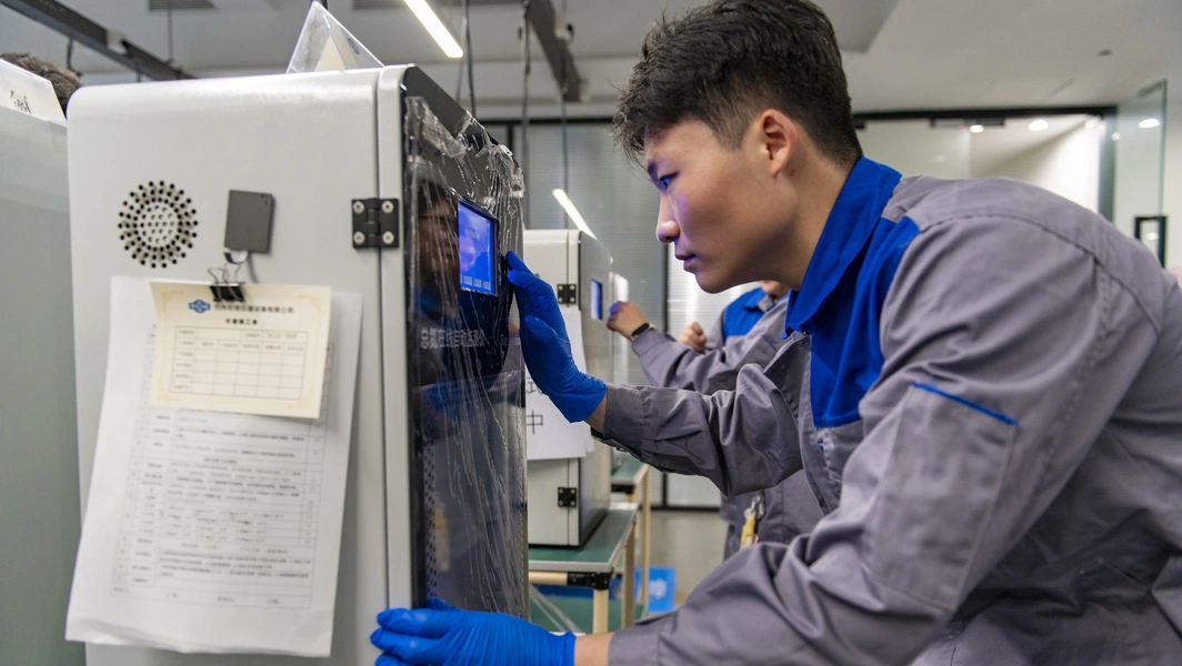 Skills over degrees: Job market shifts challenge graduates