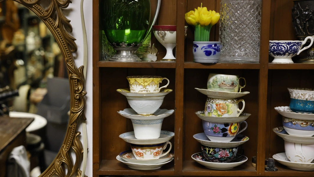 7 valuable vintage cups and their collectible appeal