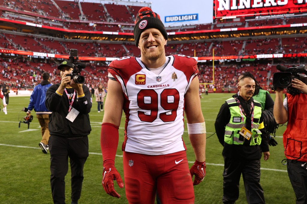 JJ Watt, American Airlines help rescue viral stranded German tourist ...