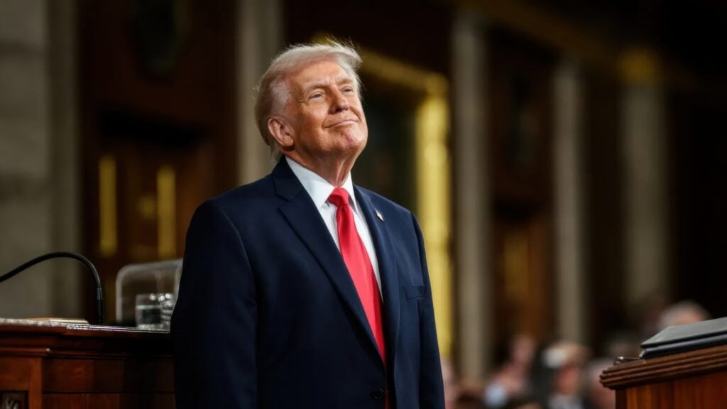 Trump unveils Qatar-donated Air Force One, says he'll fly it to NATO ...