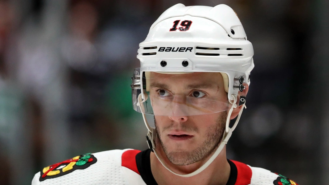 Patrick Kane hails Jonathan Toews as NHL great retires
