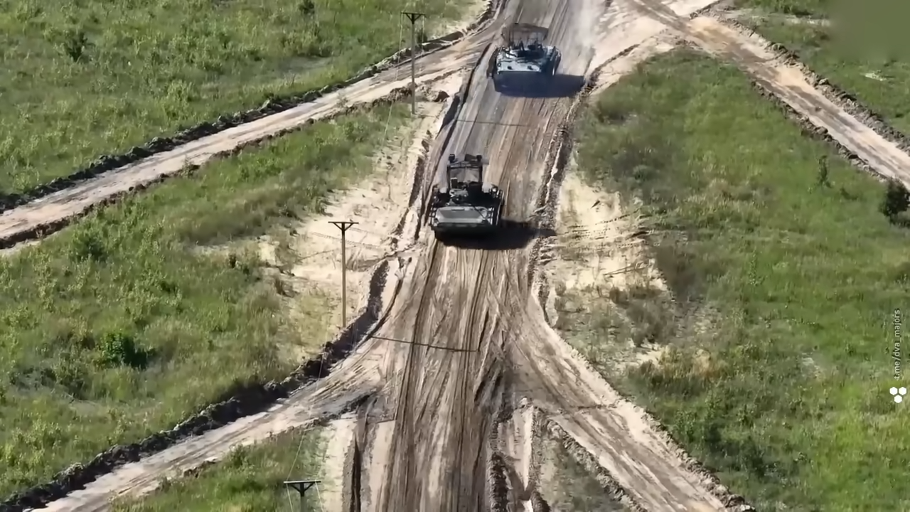Watch German Leopard 2 hits tank after tank until ammo runs out