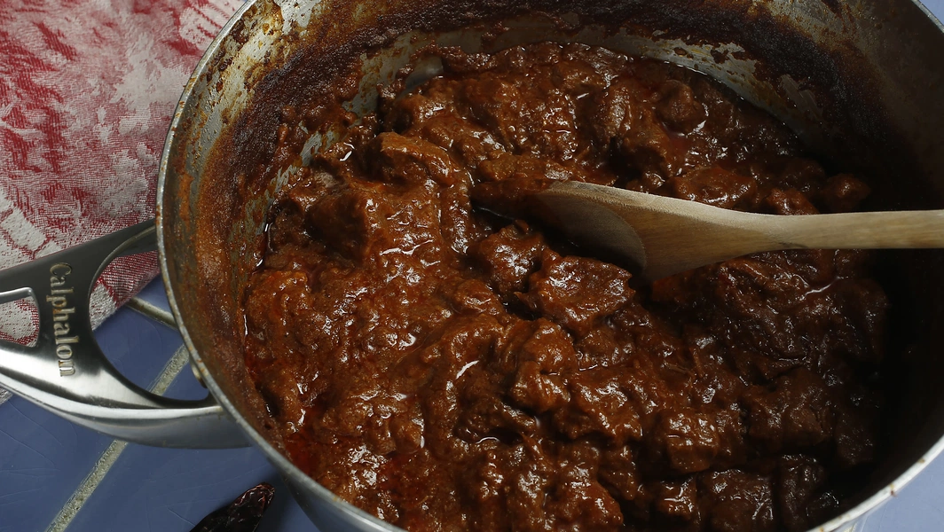 Cinnamon and ingredient swaps redefine classic chili flavors