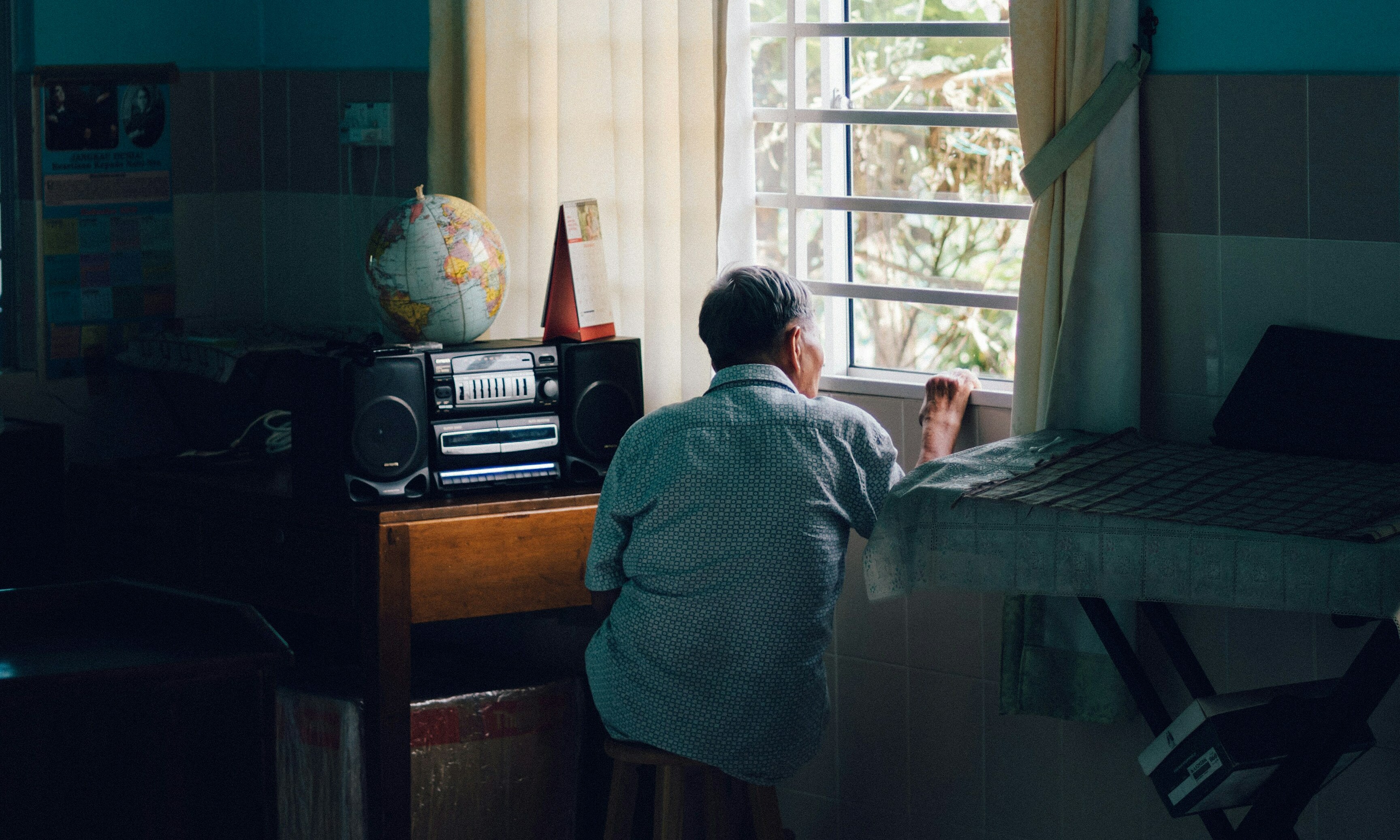 A 71-year-old American woman living alone in Vietnam makes me reflect ...
