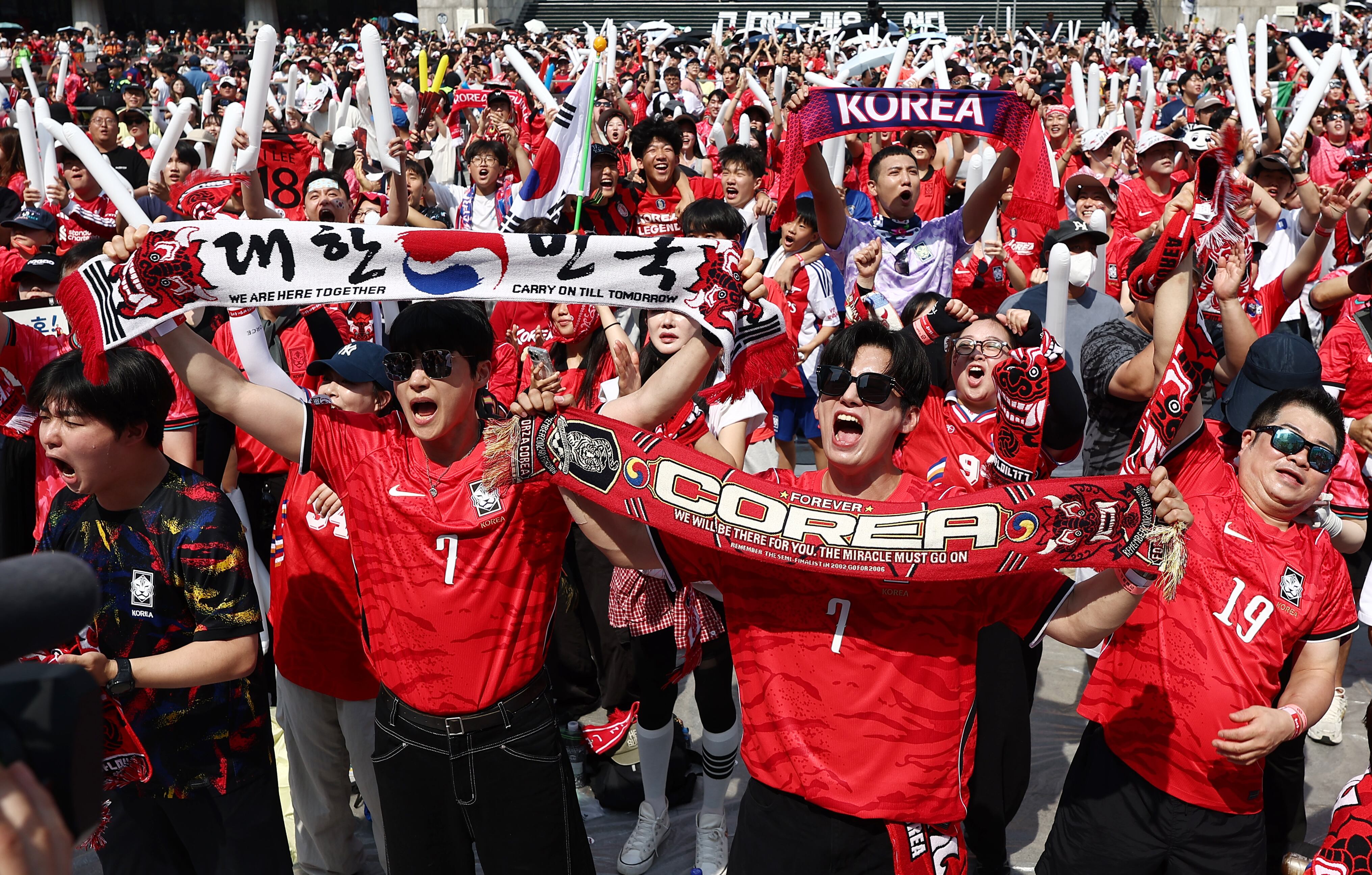 Gwanghwamun convenience stores' beer sales surge 173-fold